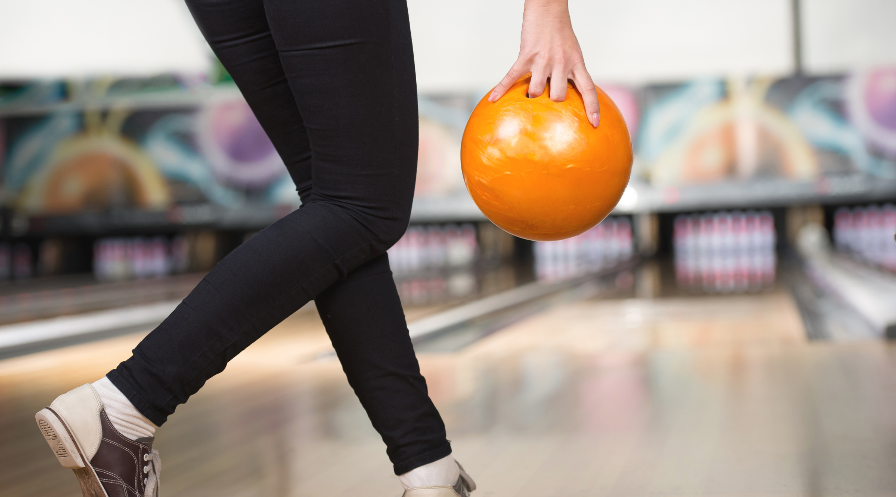 How to Spin a Bowling Ball Like a Pro: Grip, Release & Control
